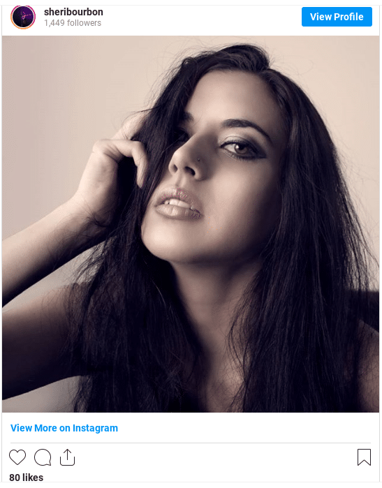 How To Dye Your Hair Black At Home - The Quick And Easy Guide.