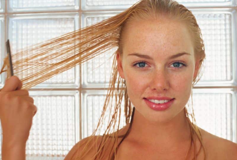 How To Strip Hair Color [7 Fast And Easy Ways]