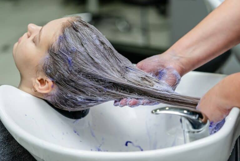 How To Get Blue Dye Out Of Hair - 4 Easy Ways That Work.